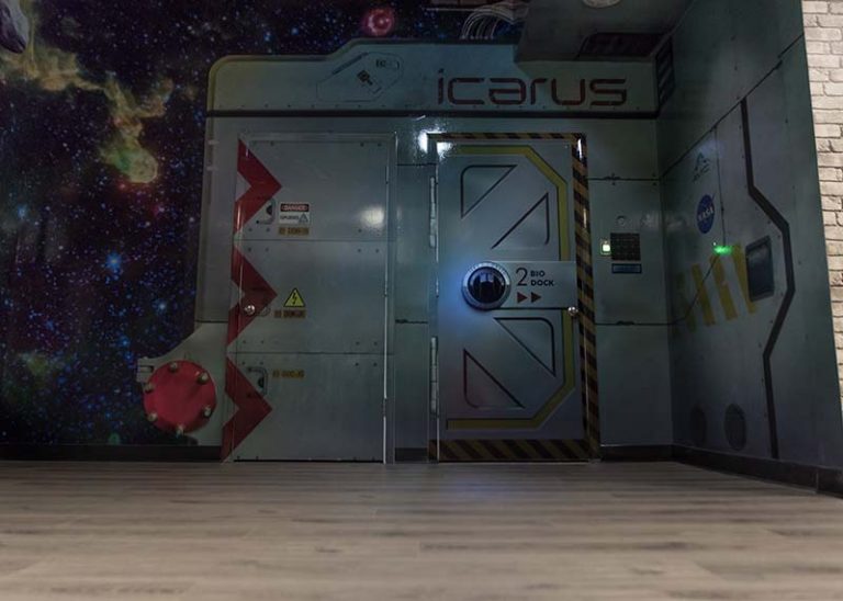 Space Station – Red Button Escape